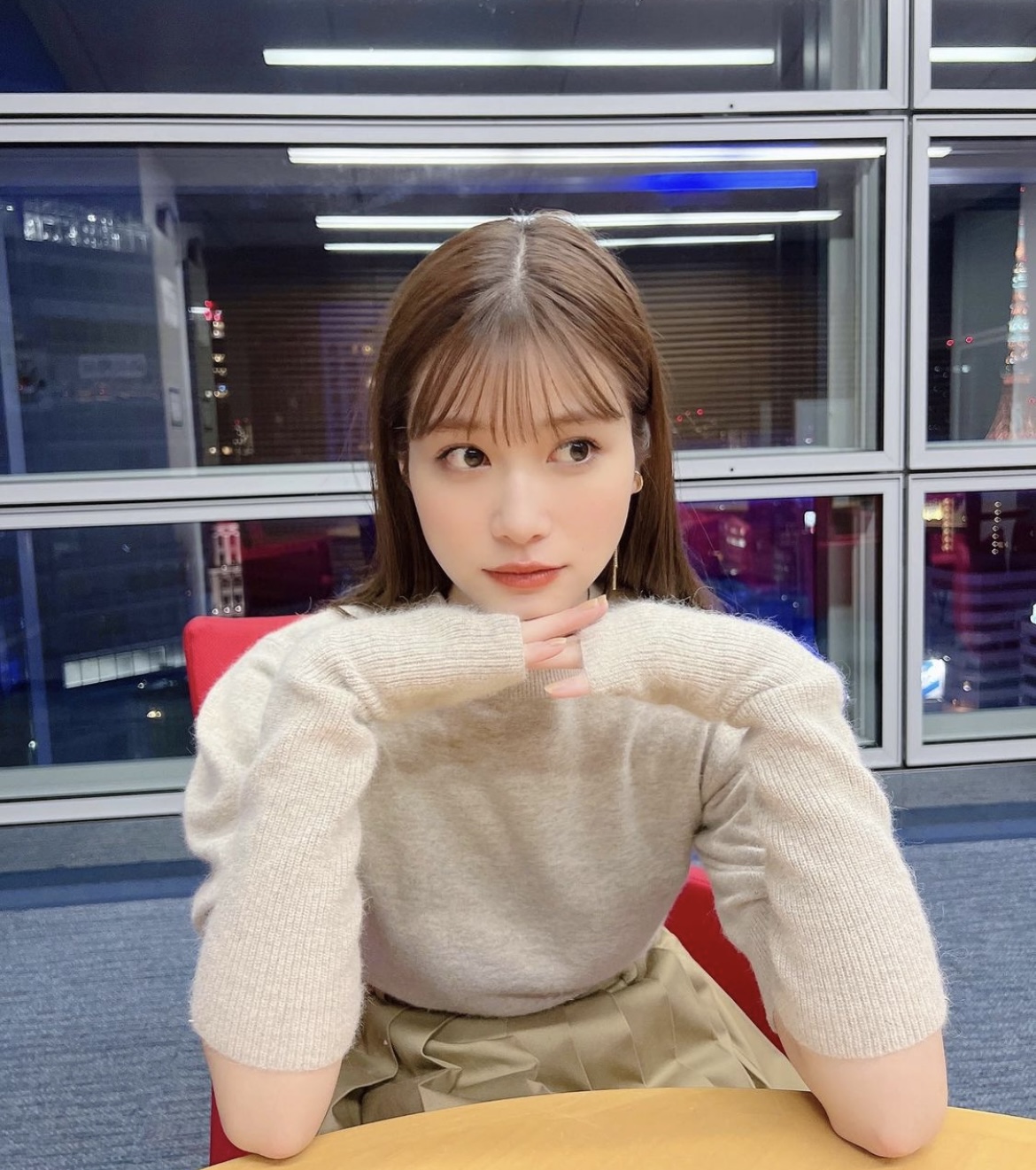 “めるる”こと生見愛瑠、「顔ちっさ」な写真に「今日もめるたんかわいいね」「可愛すぎるる」の声続々！（マネー現代 エンタメ班） | マネー現代 ...